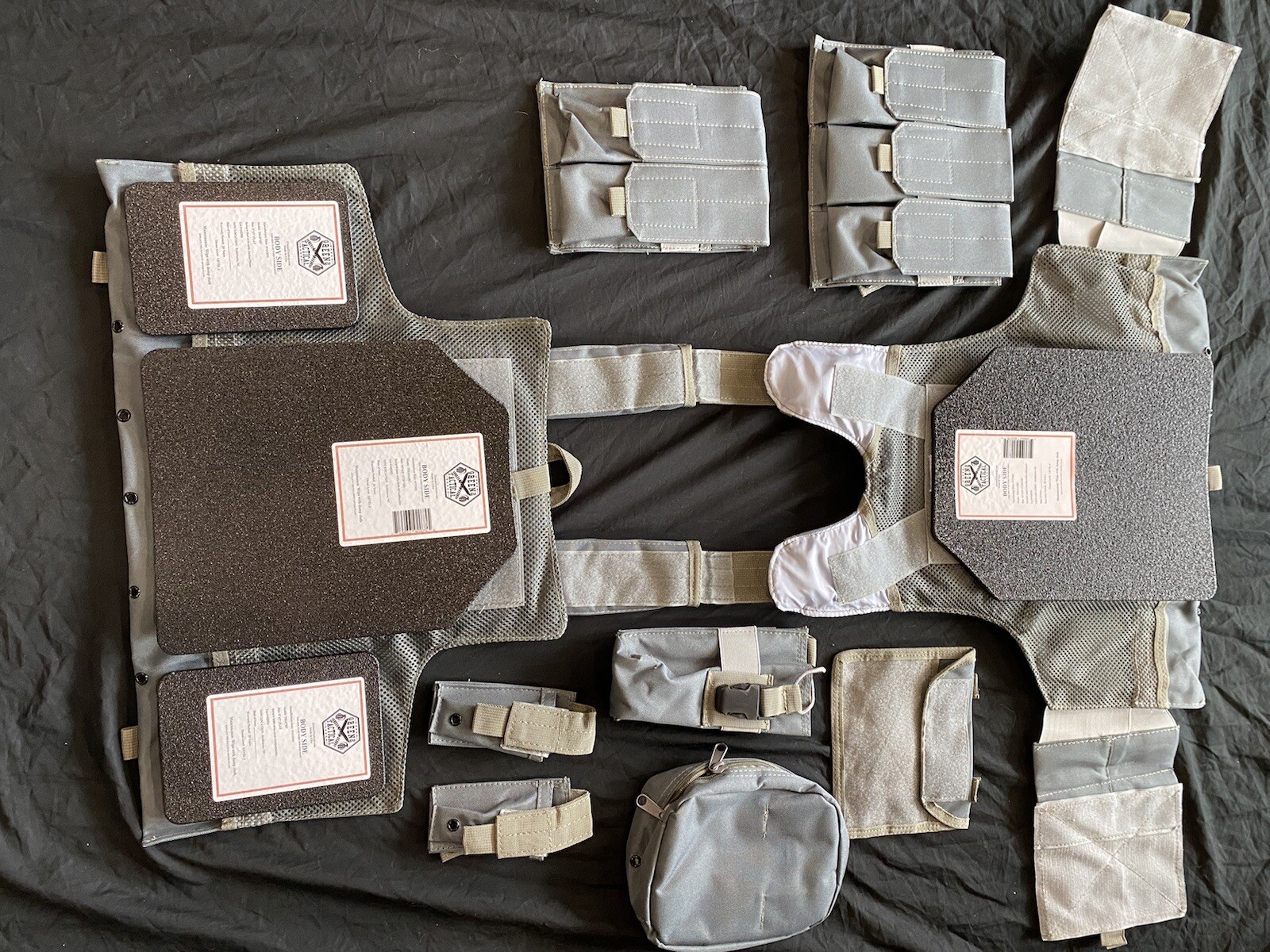 Tactical Vest Plate carrier w/ 2 Curved 10x12 Plates & Side Plates ...