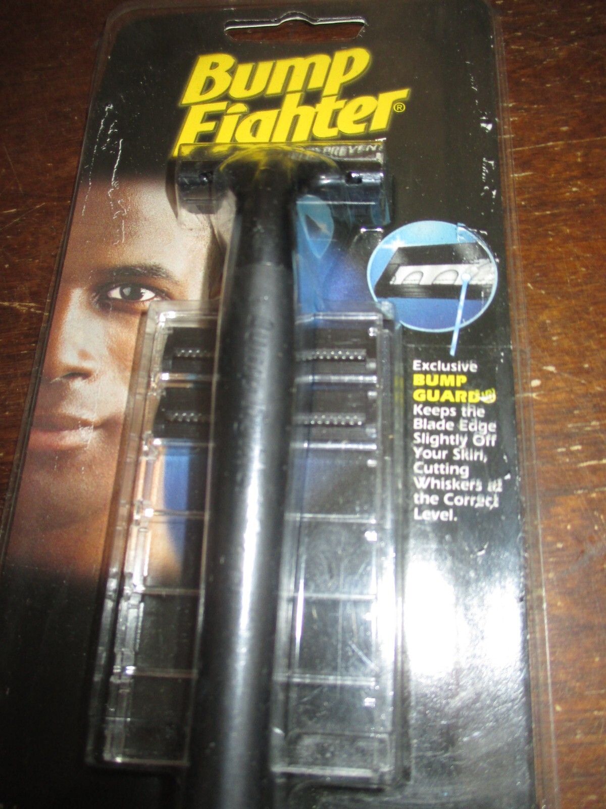 Bump Fighter Razor Handle with 2 Cartridges DISCONTINUED damaged ...