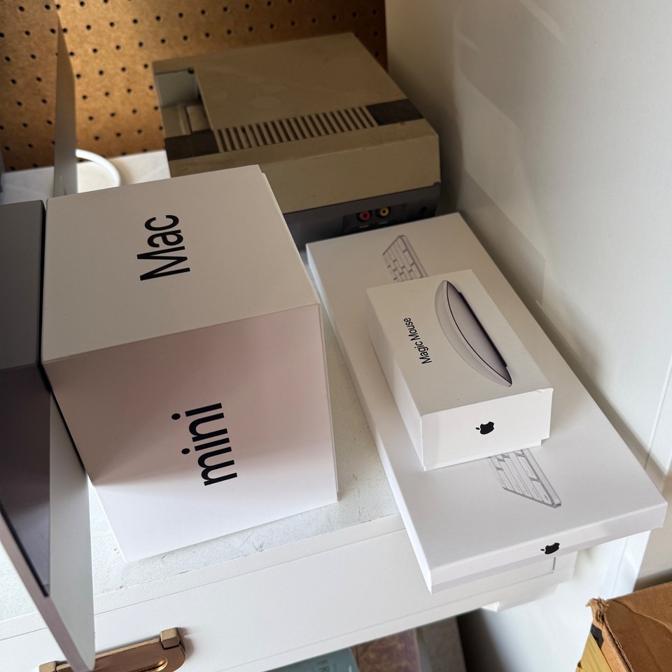 Apple A3239 Mac Mini With Apple M4 Pro Chip 2024 Silver Gray - Empty ...