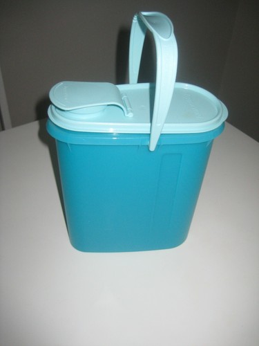 Tupperware Alfresco Beveridge Buddy Container-2ltr -SEA MIST COLOUR ...