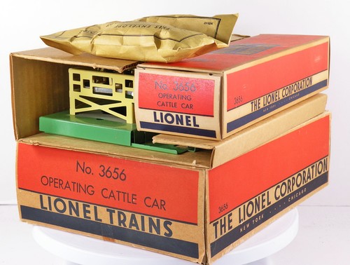 Lionel PW 3656 Operating Cattle Car w/Platform & Box /1/ | eBay