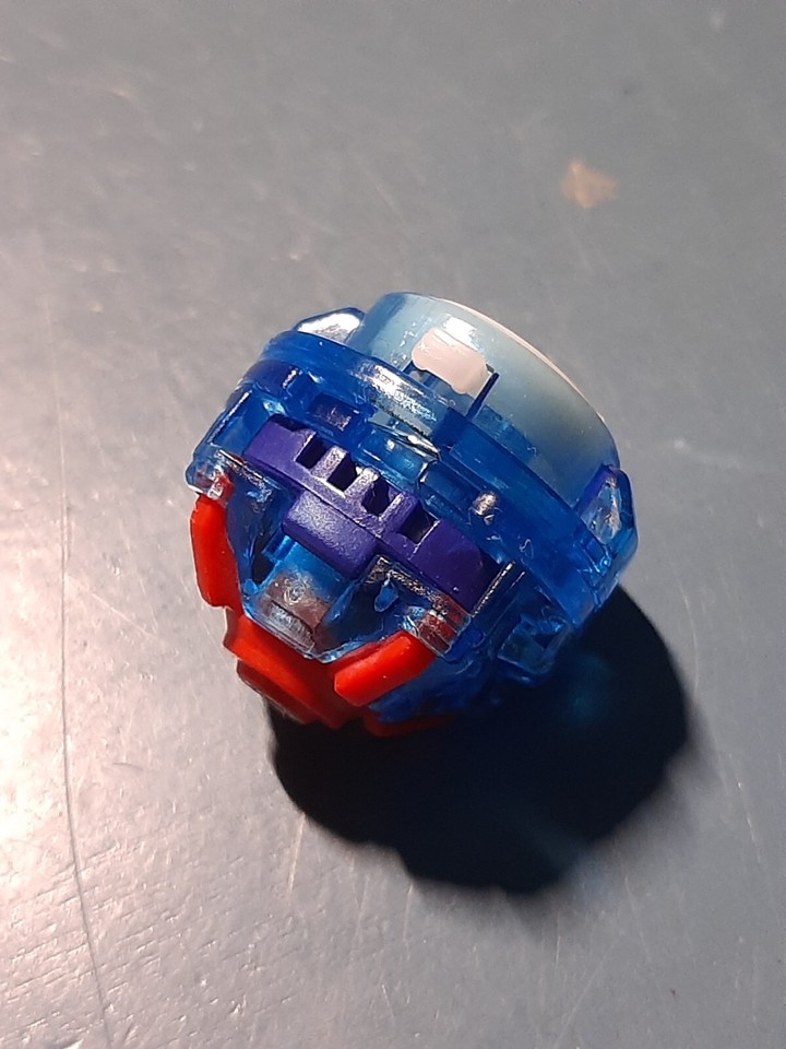 Strike God Valkyrie with Ultimate Reboot Driver - Takara Tomy Beyblade ...