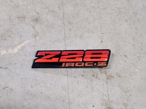 87 Camaro Z28 IROC-Z DASH EMBLEM 85 86 88 89 GM 14082682 | eBay
