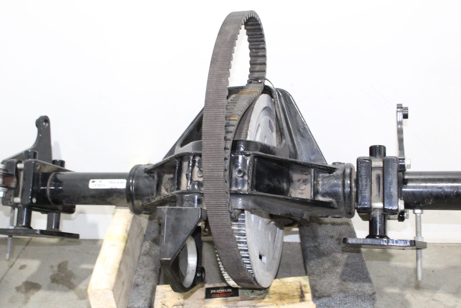 2009-2023 Harley Davidson Freewheeler Tri Glide Rear Axle End Assembly ...