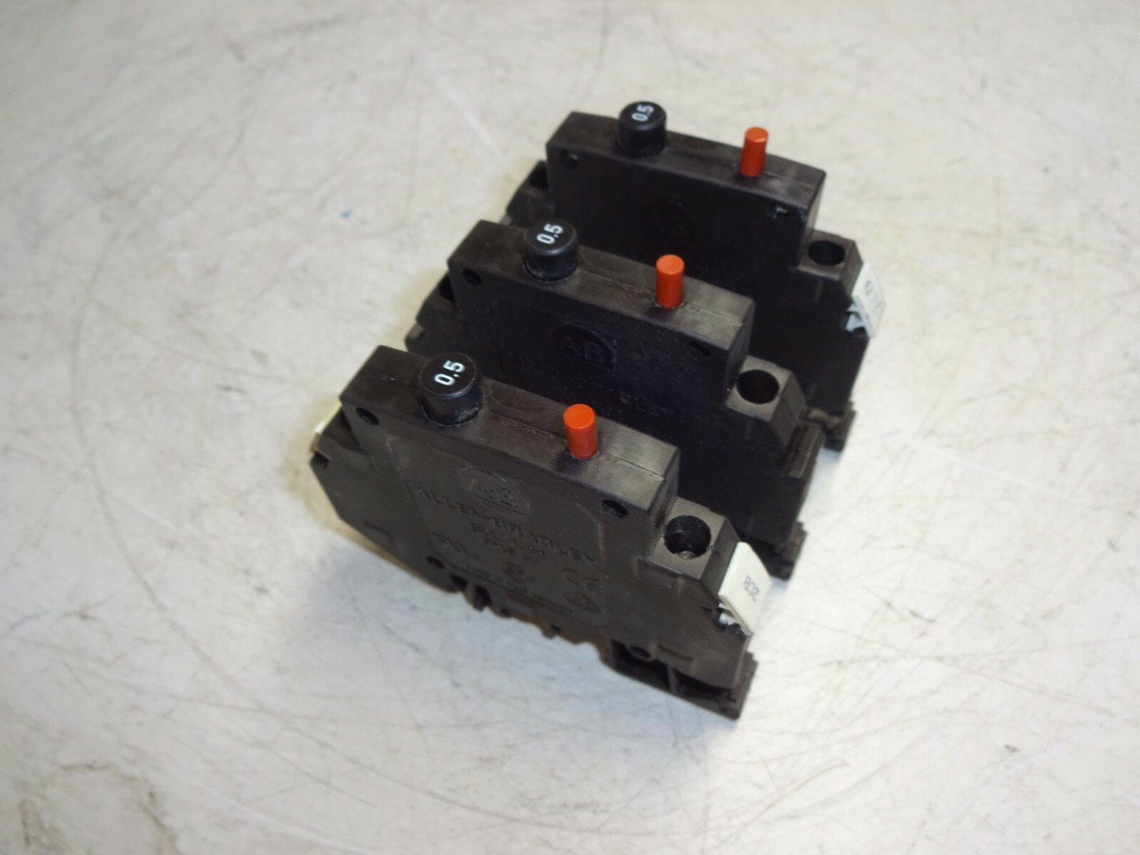 LOT OF 3 ALLEN BRADLEY 1492-GH005 CIRCUIT BREAKER 0.5AMP 250VAC | eBay