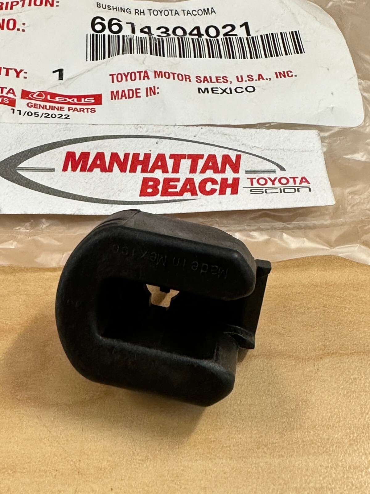 TOYOTA 17-23 TACOMA REAR TAILGATE HINGE BUSHING GROMMET RIGHT SIDE ...