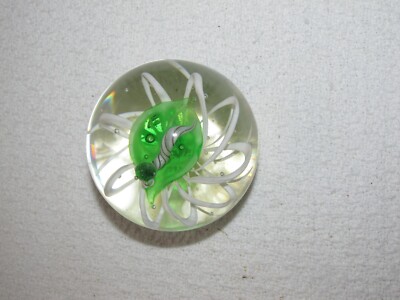 Round Swirl Worm Leaf Art Glass by Gorgeous Designs Green & White ...