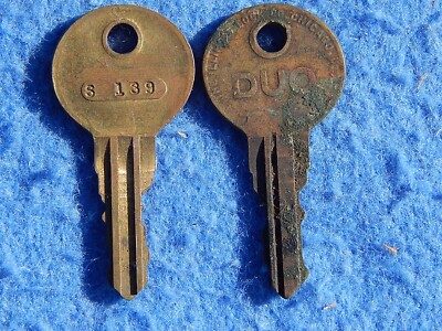 Seeburg Key S 139 - Illinois Lock Co. - wall box key - original | eBay