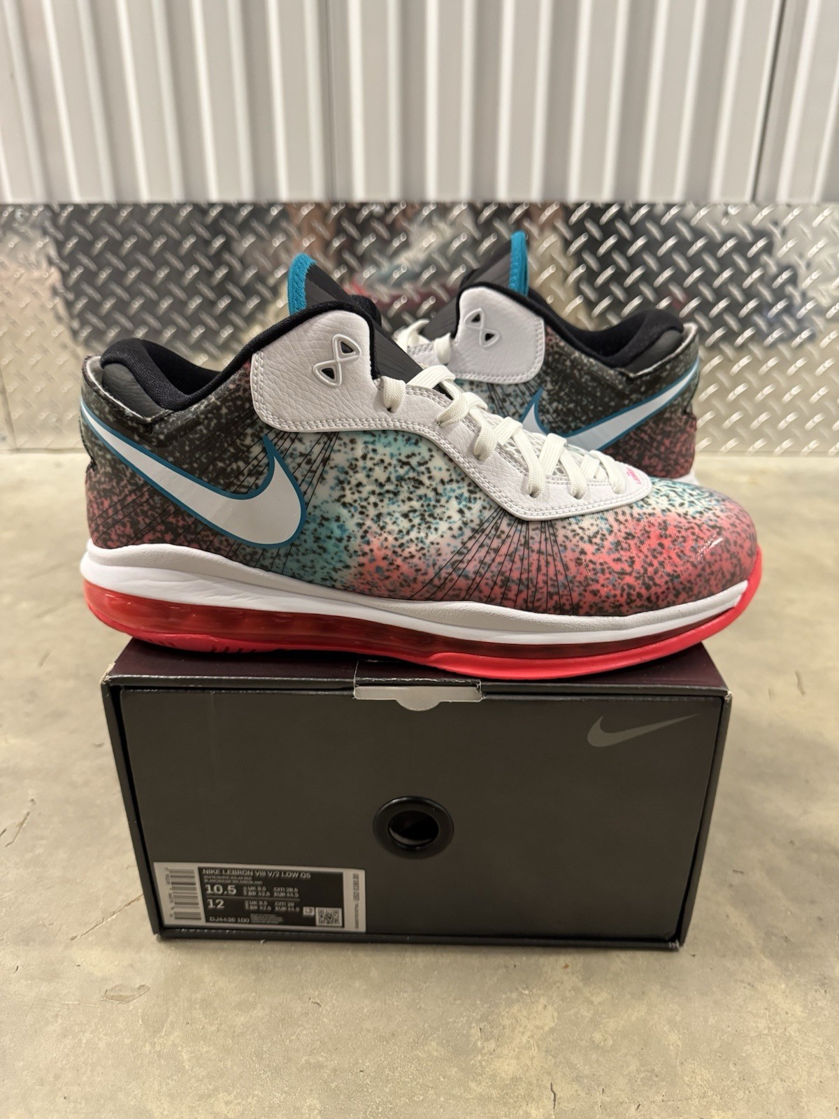 Nike LeBron 8 V/2 Retro Miami Night 2021 taglia 10,5 PULITE con scatola ...