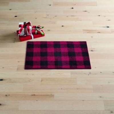 St. Nicholas Square Buffalo Check Accent Rug ~ 23in x 35in ~ Red ...