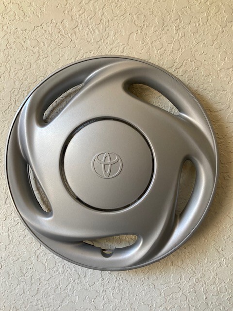 made by TOYOTA ORIGINAL 14" corolla wheel cover hub cap 1998 1999 | eBay