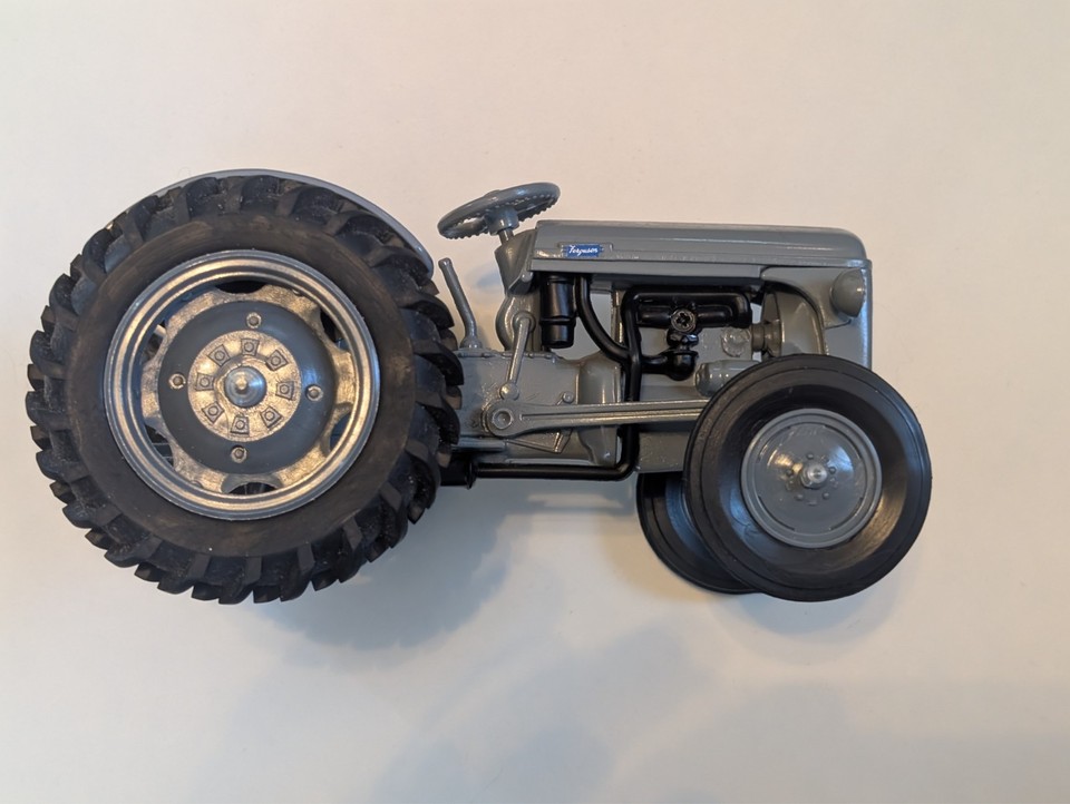 FERGUSON TEA-20 1949 Tractor Scale Model - Used w/o Box | eBay
