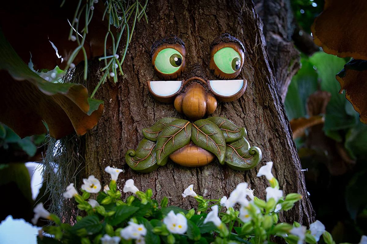 Outdoor Tree Face Decorations