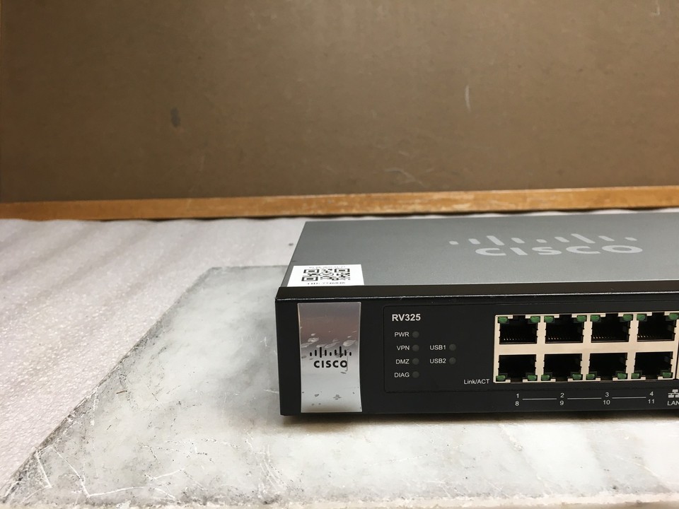 Cisco RV325 Dual Gigabit Ethernet WAN VPN Router No PWR Adapter incl ...