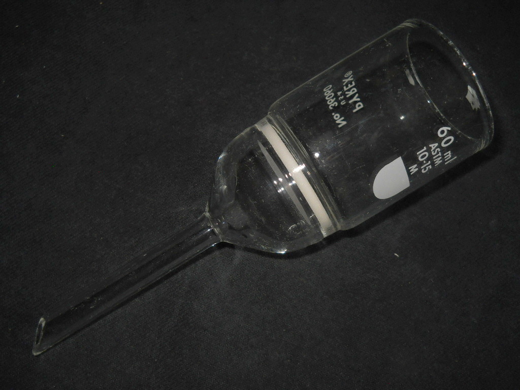 Pyrex Glass 60mL Medium Fritted Buchner Filter Funnel, 36060 ...