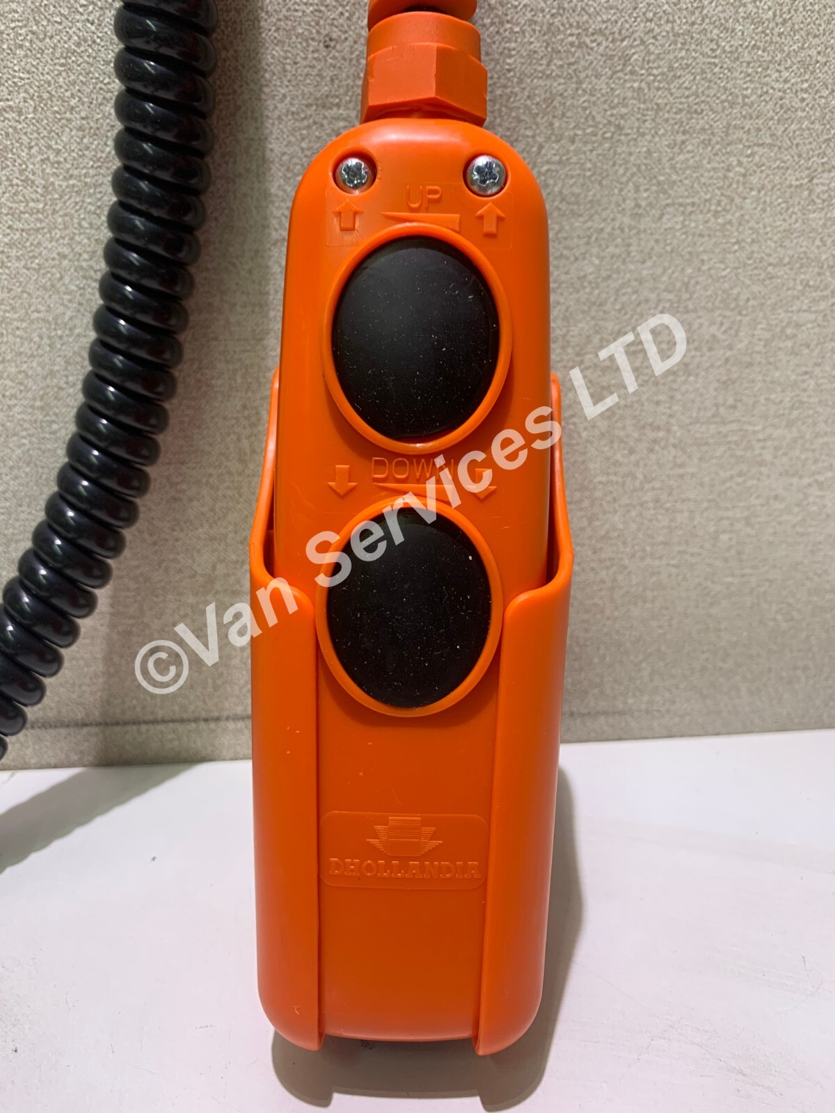 Dhollandia Manual Tail Lift 2 Button Control with Wanderlead & Socket ...