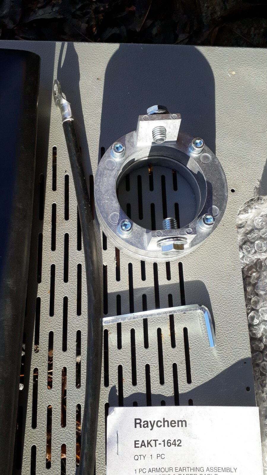Raychem armour earthing 36kv 40mm - 67mm Earth Kit EAKT 1642 swa High ...