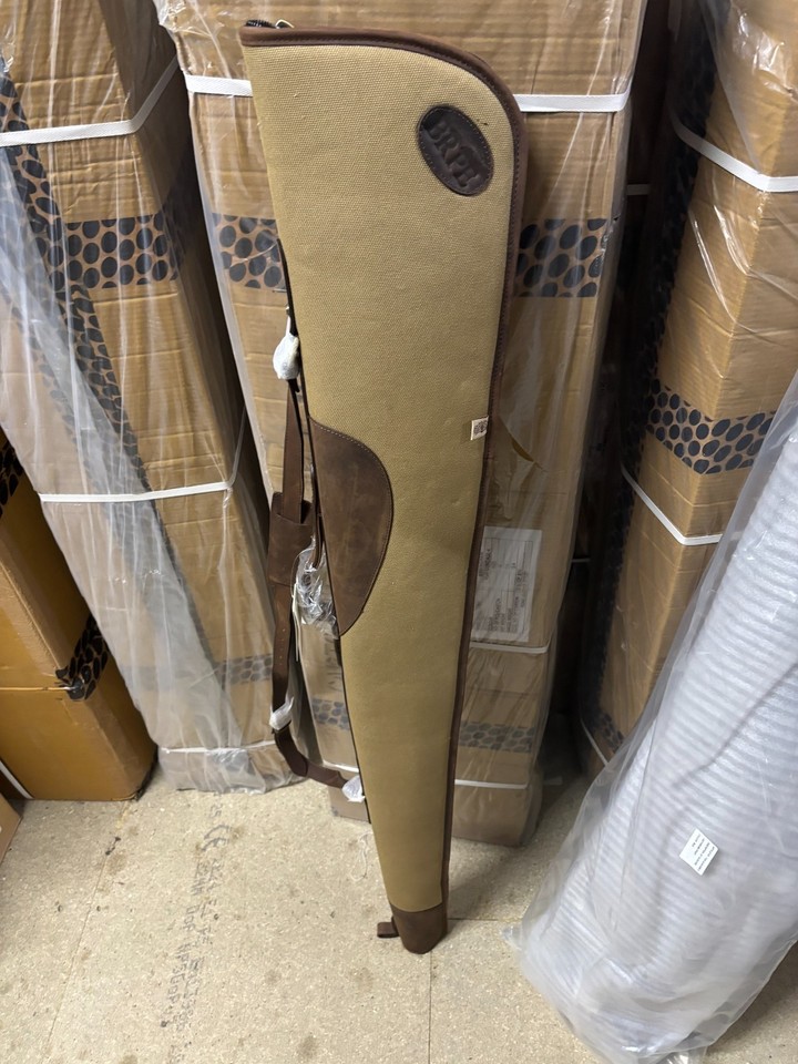 Huntsman Oiled Leather and Khaki Canvas Gun Slip up to 30? ? Zip around ...