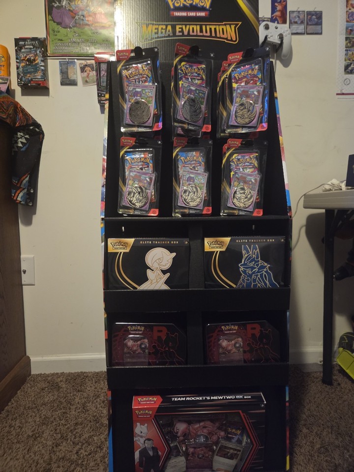 Pokemon Mega Evolutions Display Stand Lucario Venasuar Gardevoir Large ...