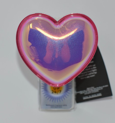 BATH & BODY WORKS NEON HEART NIGHT LIGHT UP WALLFLOWER FRAGRANCE PLUG ...