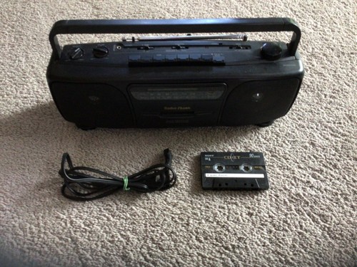 Vintage 1990’s RadioShack SCR-60 AM/FM Radio Cassette Player W/AC Cord ...