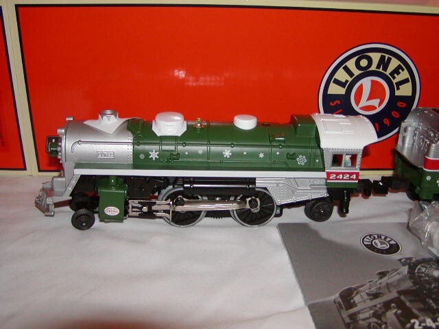 Lionel 2445050 LionChief 2-4-2 Sleigh Bell Limited Locomotive & Tender ...