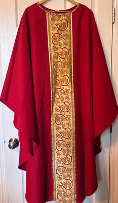 BEAUTIFUL CATHOLIC PRIESTS RED & GOLD CHASUBLE | eBay