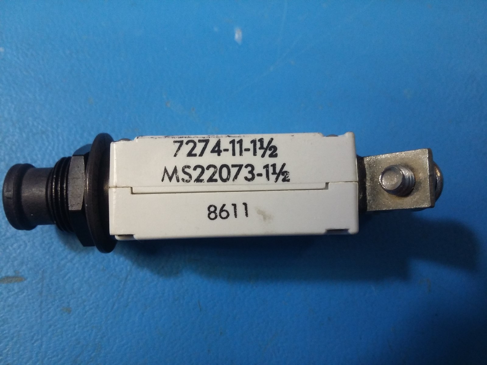 MS22073-1-1/2, Circuit Breaker 1and a half Amps, Panel Mount (Locate E8 ...