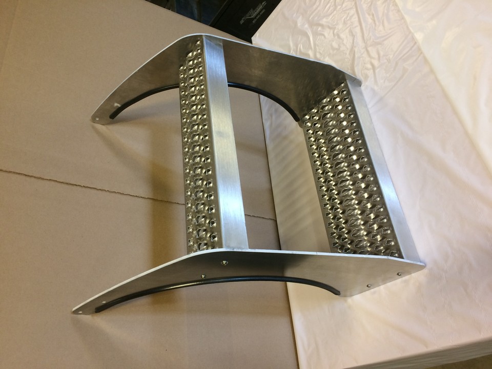 Peterbilt 26" 5 X 7 Fuel Tank Step Bracket Set 11-03679 | United States