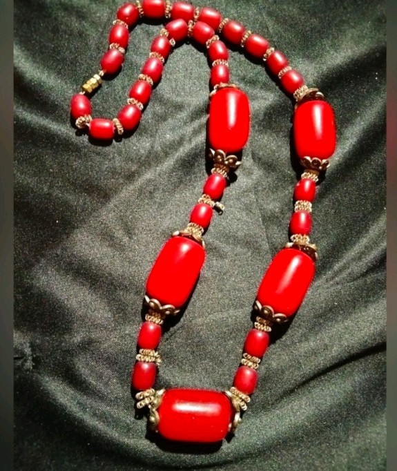 Vtg CHERRY RED (Possible) Bakelite Chunky Beaded Nec… - Gem