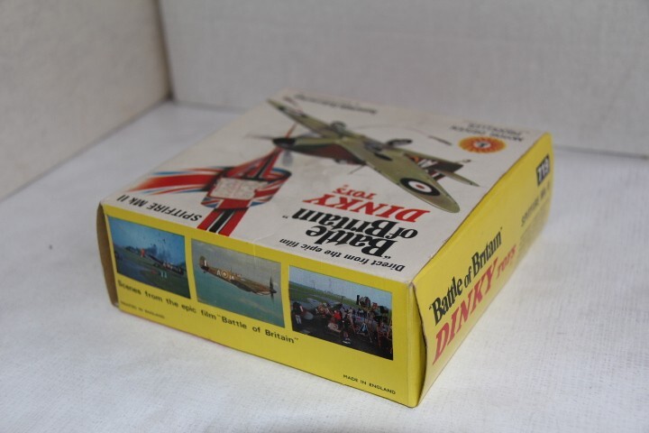 Dinky Toys # 719 SPITFIRE MK II "BATTLE OF BRITAIN" made in England ...