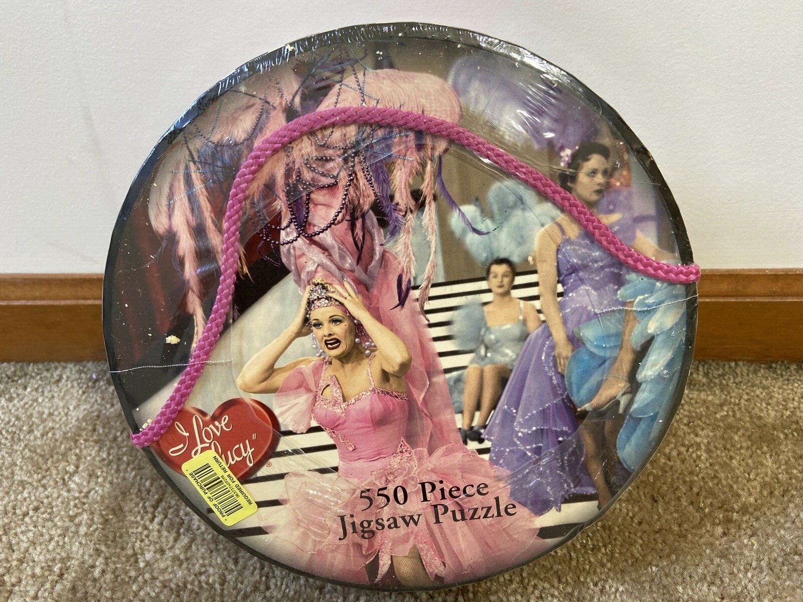 USAopoly I LOVE LUCY 550 Piece Jigsaw Puzzle Lucy Gets in Pictures ...