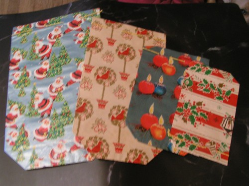 Vintage Lot of 4 Christmas Gift Bags Vintage Wrapping Paper Asst Sizes ...