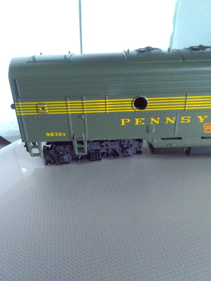 ATHEARN HO TRAIN LOCOMOTIVE #9832 PENNSY F7B EMD DIESEL DUMMY NON POWER ...