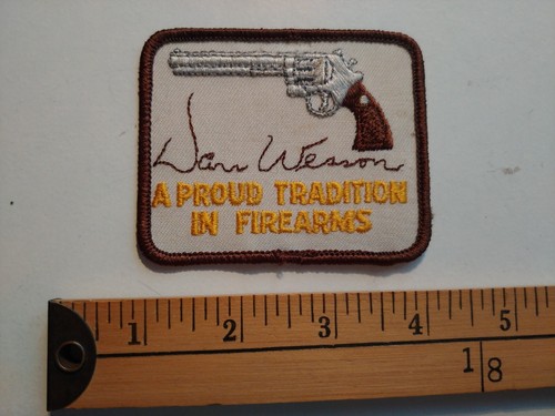* 80S DAN WESSON FIREARMS HUNTER HUNTING SPORTSMAN PATCH CREST * | eBay