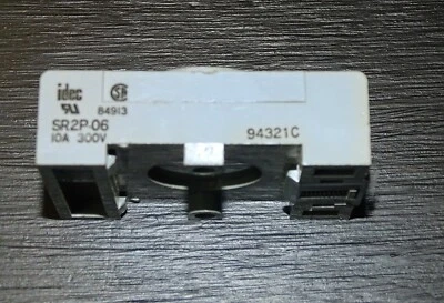 New IDEC Relay socket - 8-pin - SR2P-06 - 10 | Grelly USA