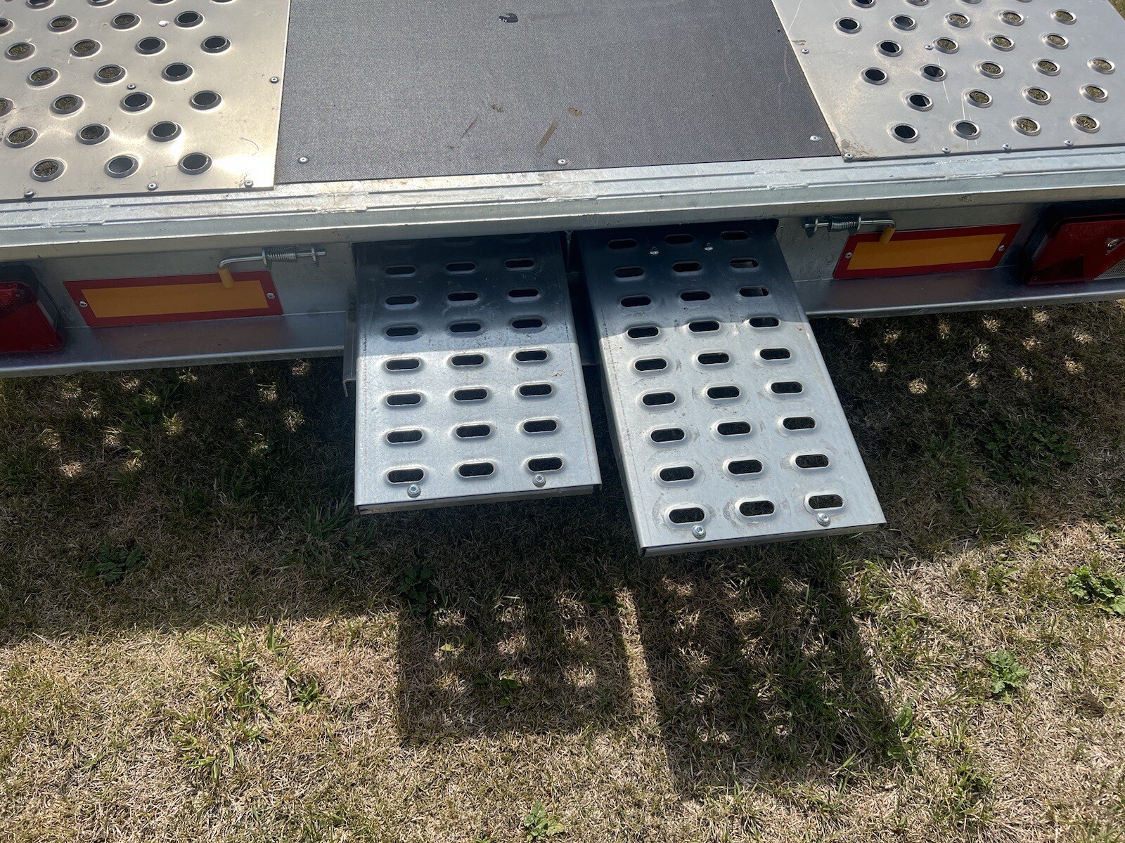 Two Axle 2700kg Beavertail Car Transporter Trailer 15ft 4.5m Length ...