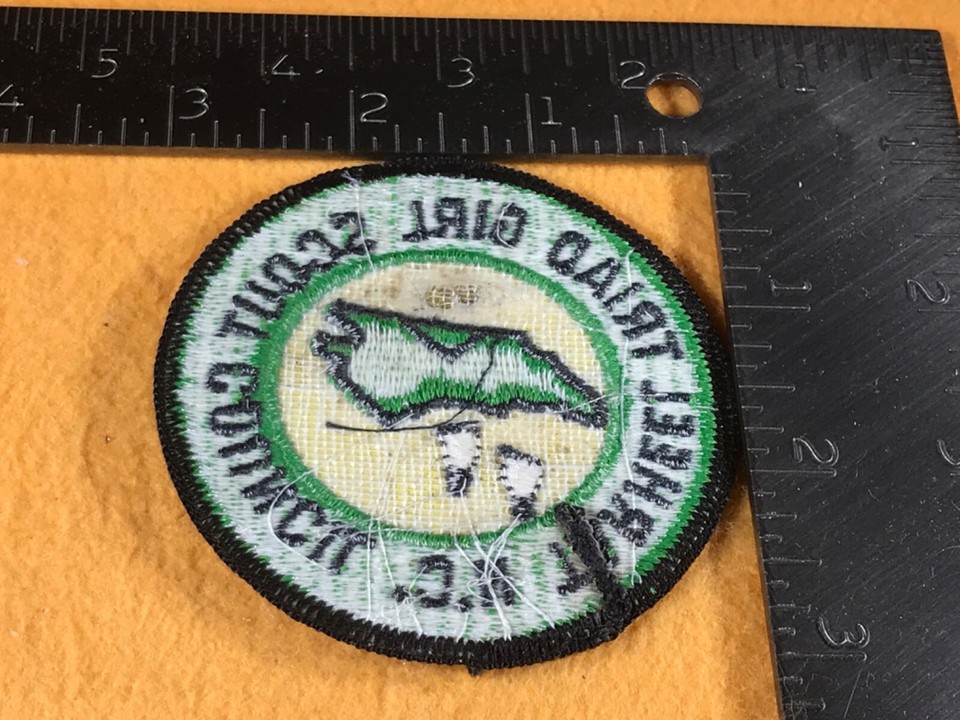 F2-51 GIRL SCOUTS OF AMERICA PATCH -TARHEEL TRIAD GIRL SCOUT COUNCIL ...