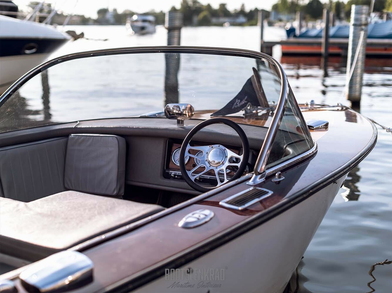 Premium Boat Steering Wheel Centum compatible with Teleflex Ultraflex ...