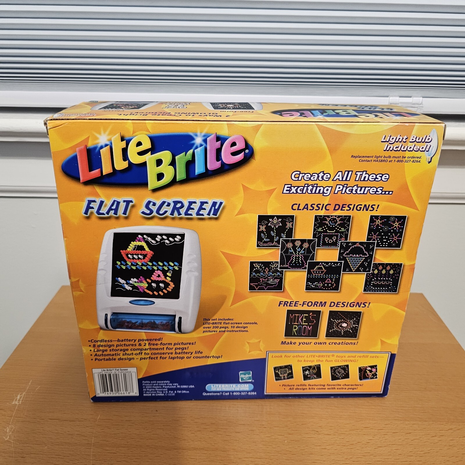 2003 Hasbro Lite Brite Flat Screen White W/ Pegs & Peg Storage Portable ...