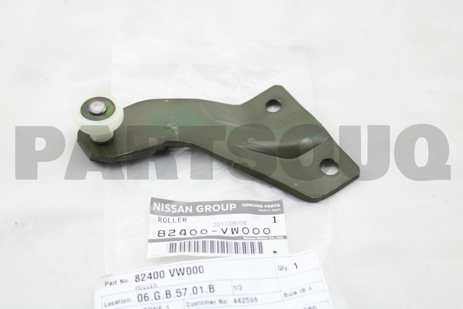 82400VW000 Genuine Nissan ROLLER ASSY-SLIDE DOOR,UPPER RH 82400-VW000 ...
