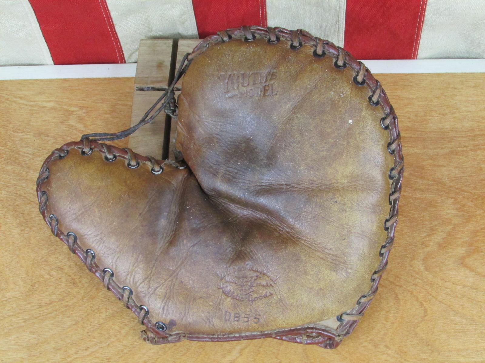 Vintage 1940s Draper Maynard D&M Leather Baseball Glove Basemans Mitt ...