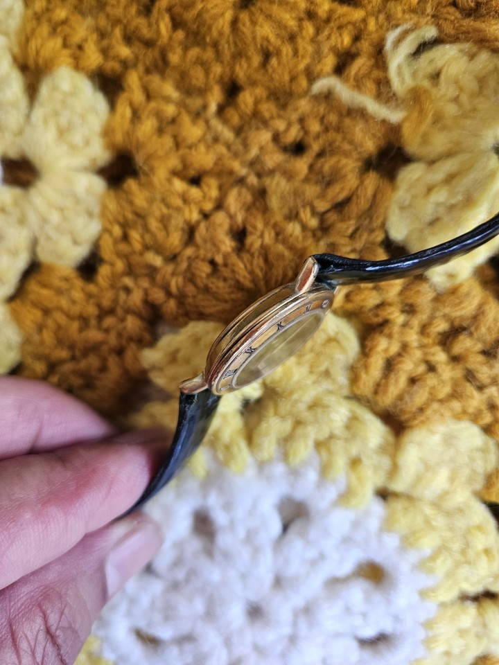 GUCCI Gold Watch Womens Vintage Black Band 3000L Parts only | eBay