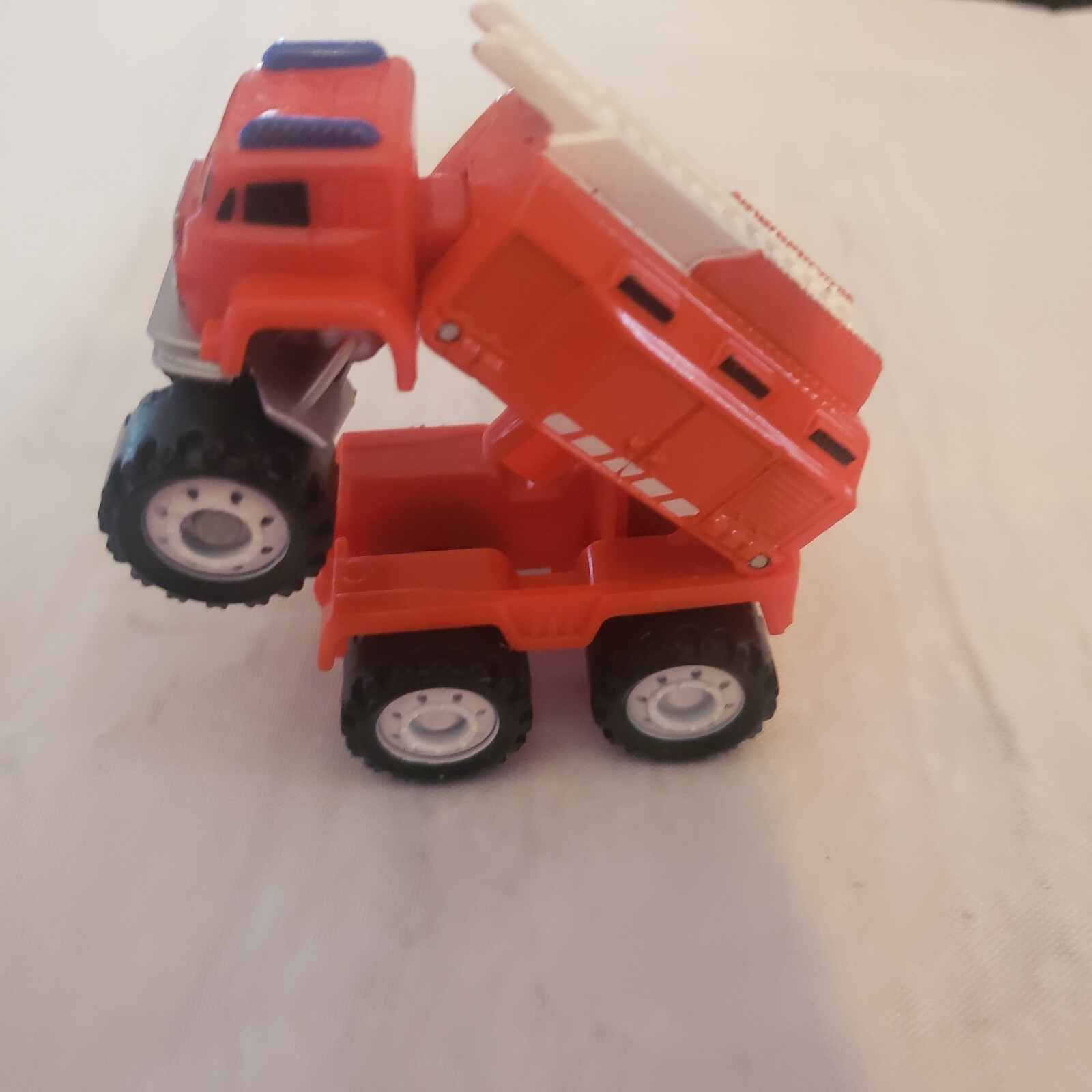Matchbox Mattel 2010 Big Rig Buddies "Lanky" the Orange Crane Truck ...