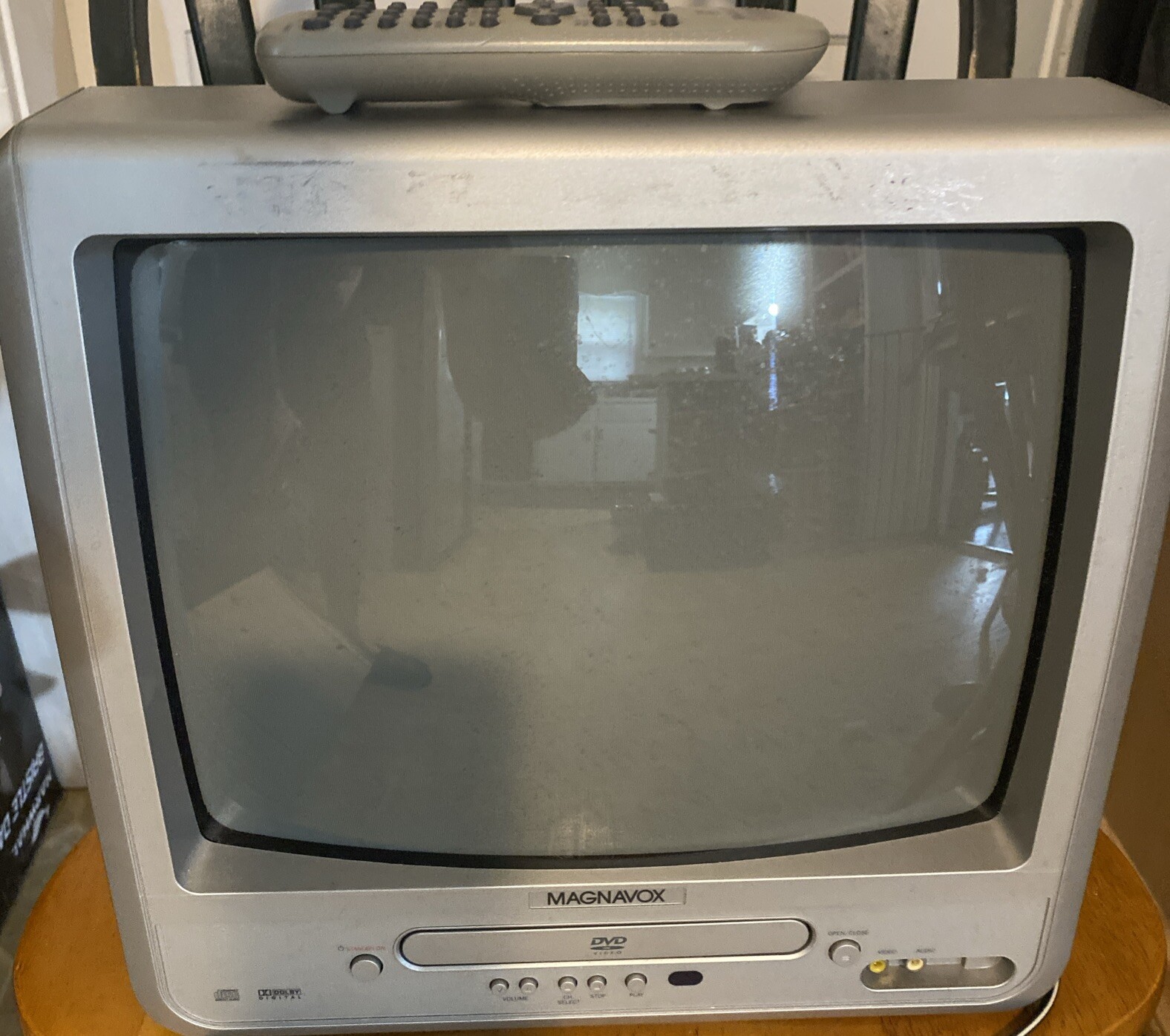 2006 CRT Magnavox 13” Color Retro Gaming TV/DVD CD Combo W/Remote ...