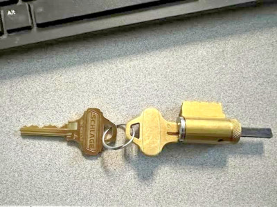 SCHLAGE EVEREST KEY IN LEVER/KNOB CYLINDER C123 WITH 2 CUT KEYS US26D ...