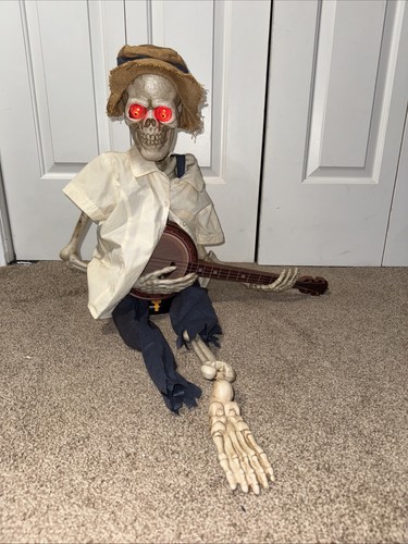 Spirit Halloween Animated Skeleton Playing Banjo Prop Working Battery ...