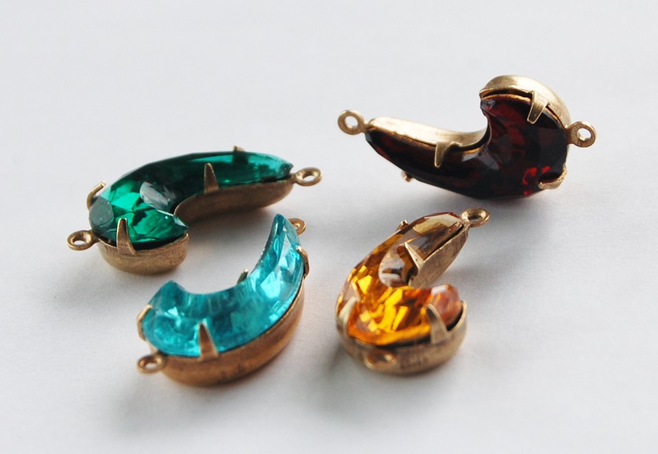 VINTAGE GLASS BEADS COMMA CURVED CONNECTOR 2 HOLE BEADS 20x12 ...