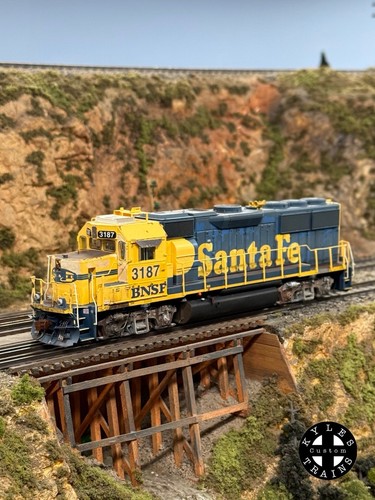 HO Scale Athearn Genesis GP-50 BNSF ex Santa Fe #3187 DCC/SND Custom ...