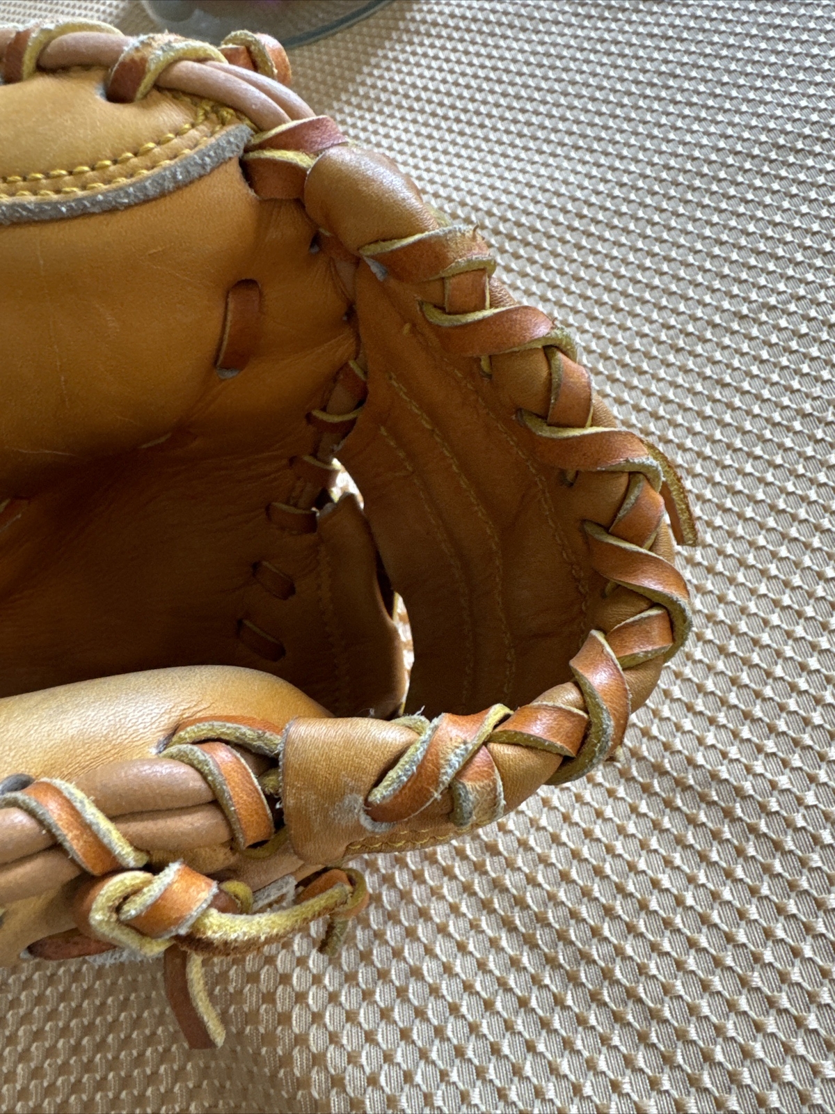 Rawlings RCM33 Lite Toe Catcher's Mitt Rt Hand Throw Player Preferred ...